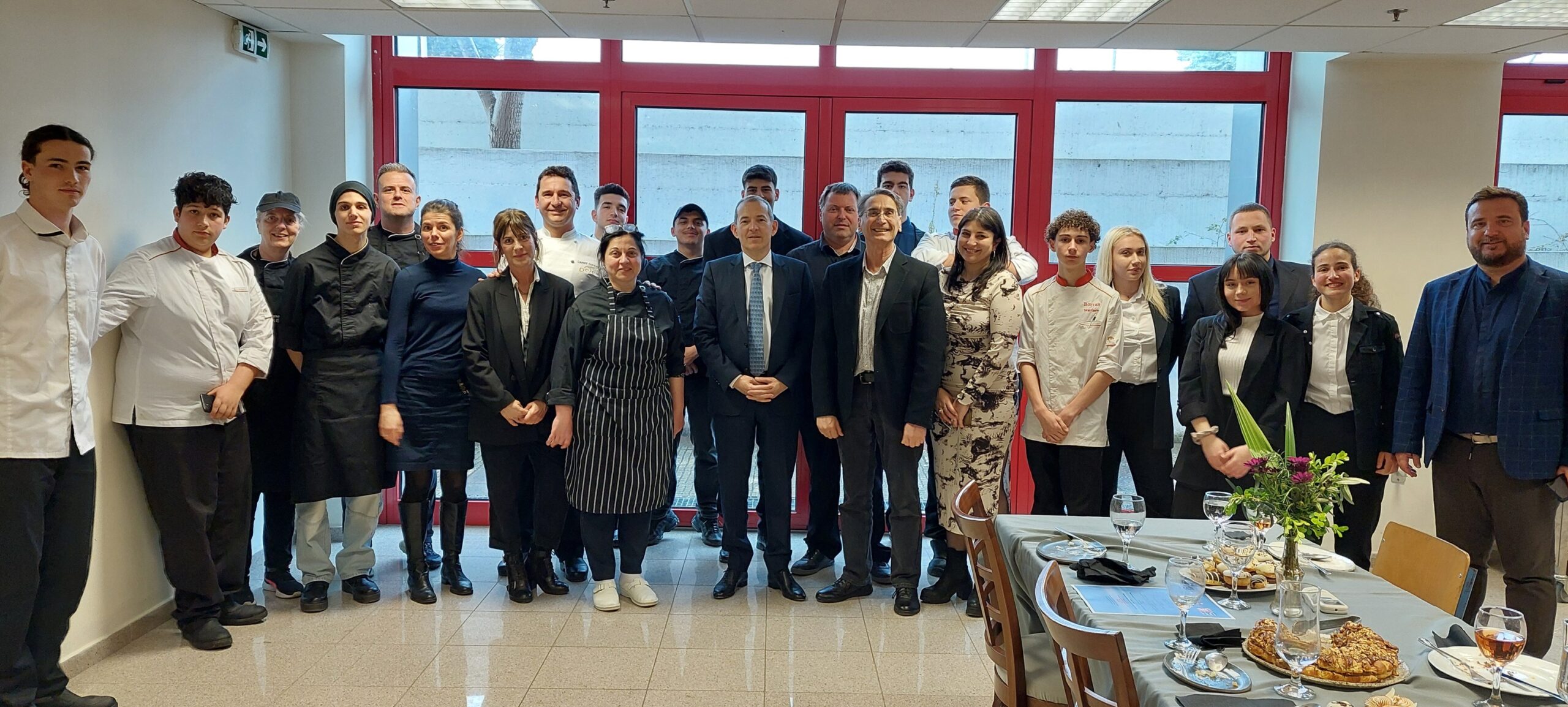 ΓΕΥΣΤΙΚΗ ΔΙΑΔΡΑΣΗ ΚΑΙ ΦΙΛΟΞΕΝΙΑ στην Σ.Α.Ε.Κ. ΘΕΡΜΗΣ ΓΑΛΛΙΚΗΣ ...