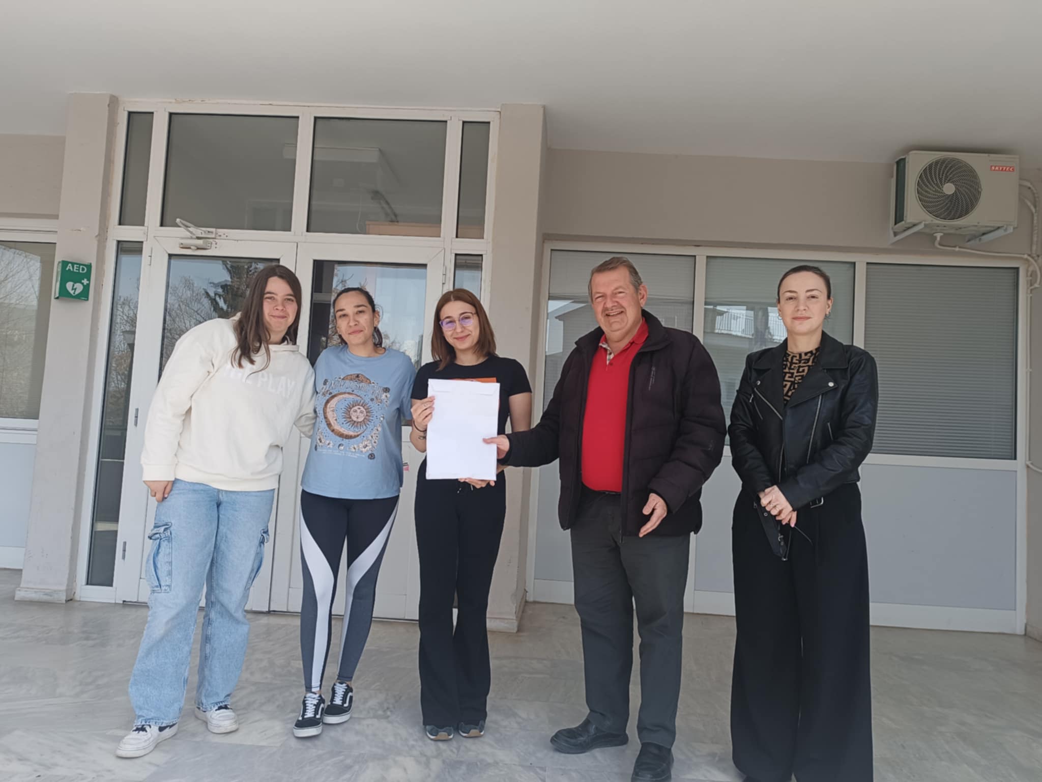 Πράξη αλληλεγγύης από τους σπουδαστές της Π.ΣΑΕΚ Θέρμης για τη μικρή ...